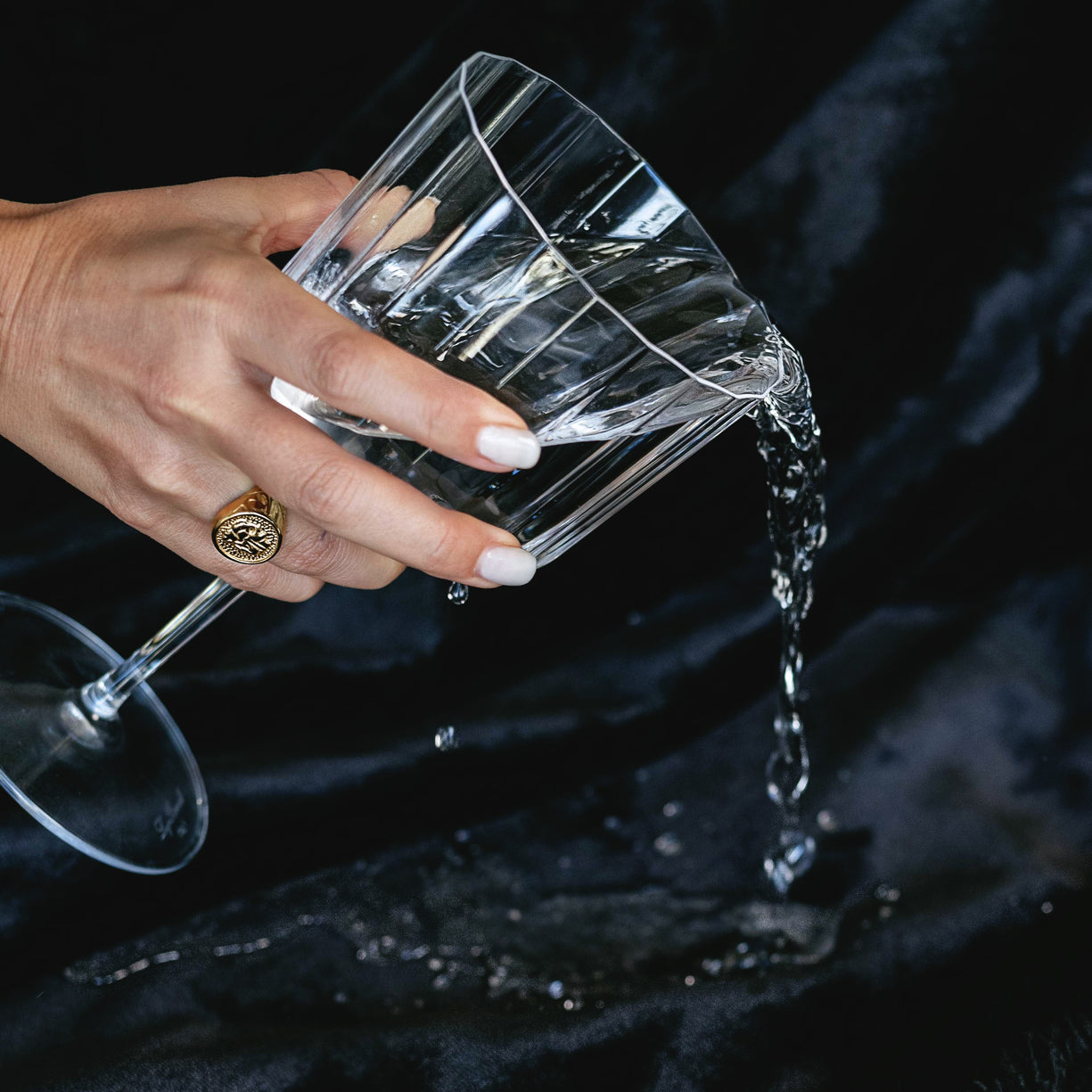 Splash Blanket - Luxurious Waterproof Blankets – Splash Blanket US